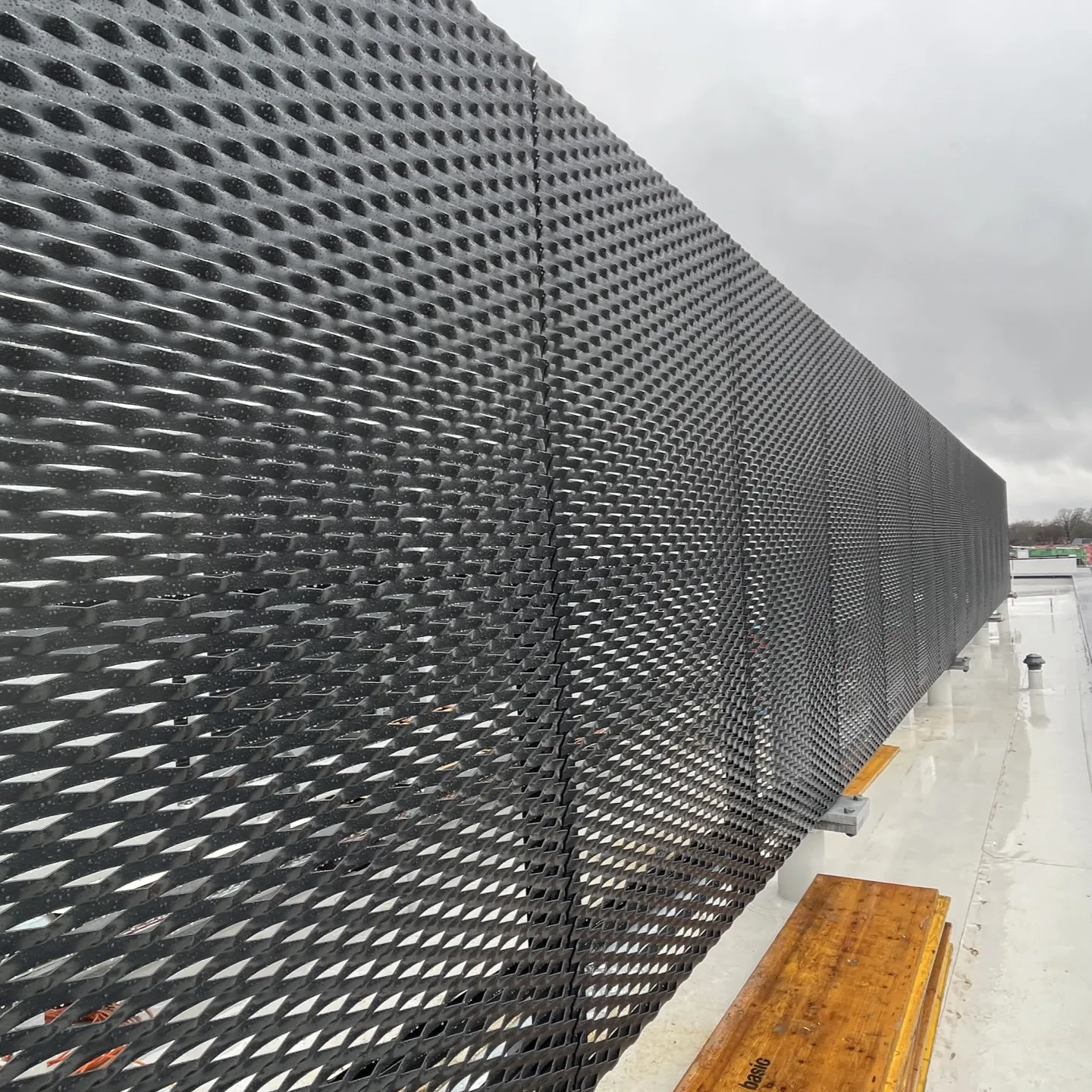Expanded Metal Tersedia Berbagai Ukuran - Kawat.Besi.co.id
